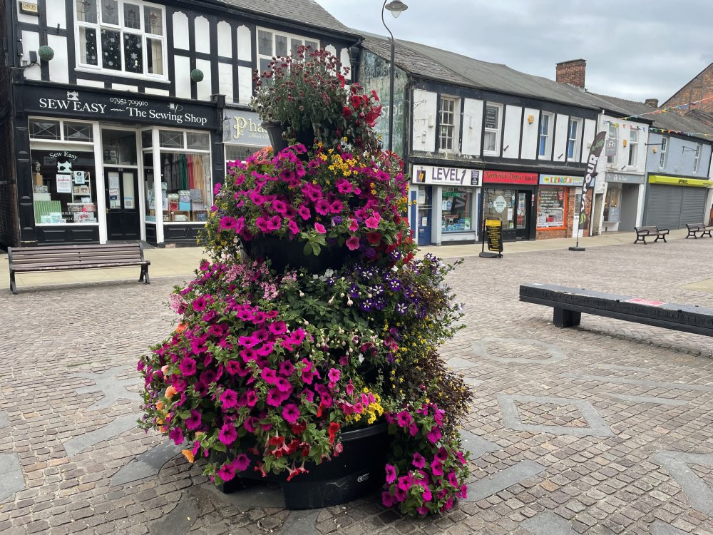 Summer planting brings colour to Northwich - Visit Northwich